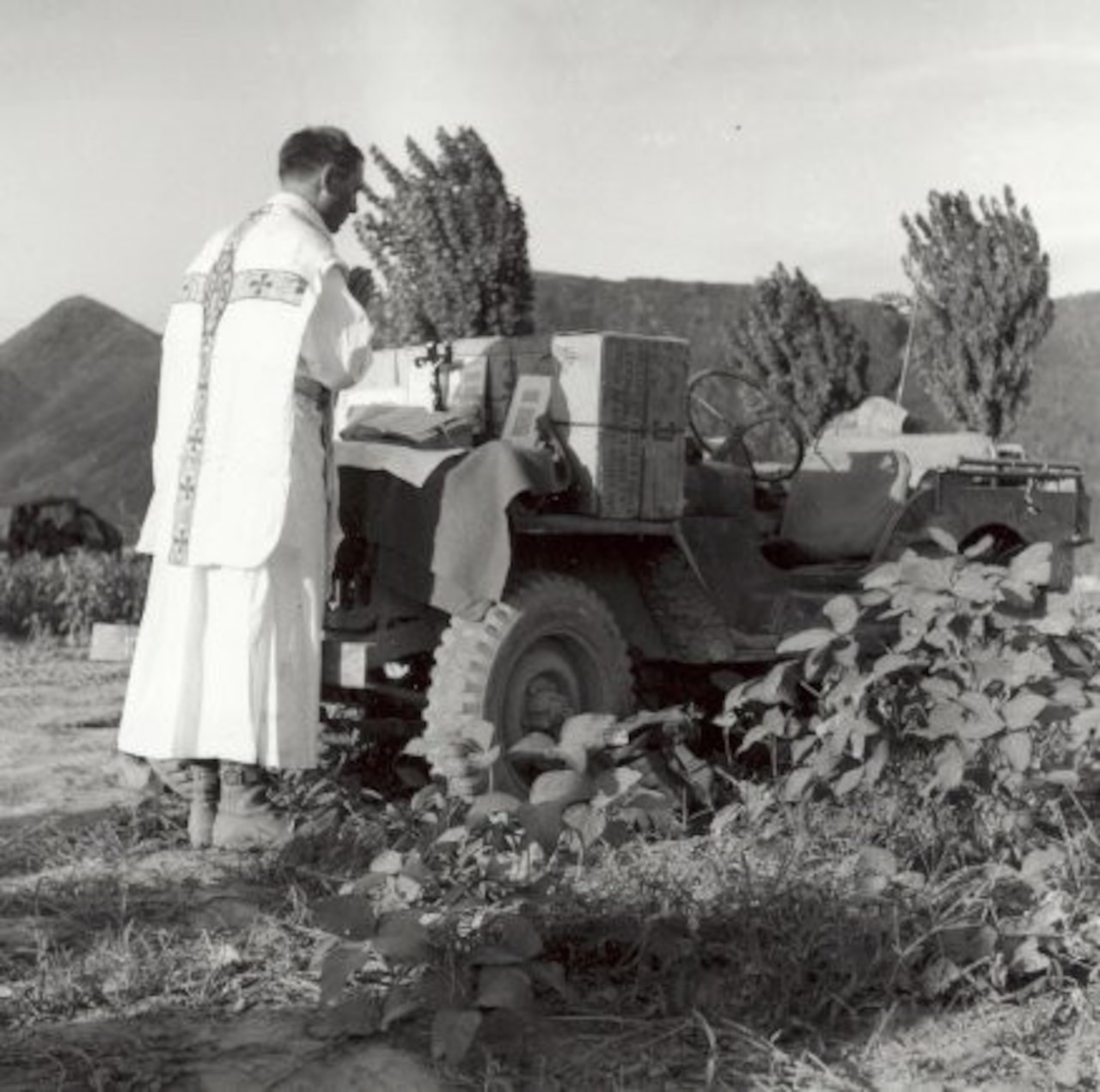 Chaplain Emil J. Kapaun: ‘Padre’ Finally Returns Home – Soldier of ...