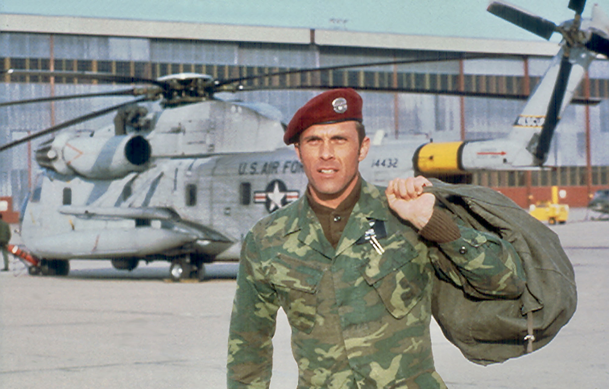 Legendary Pararescueman Wayne Fisk Receives Prestigious ‘Bull Simons ...