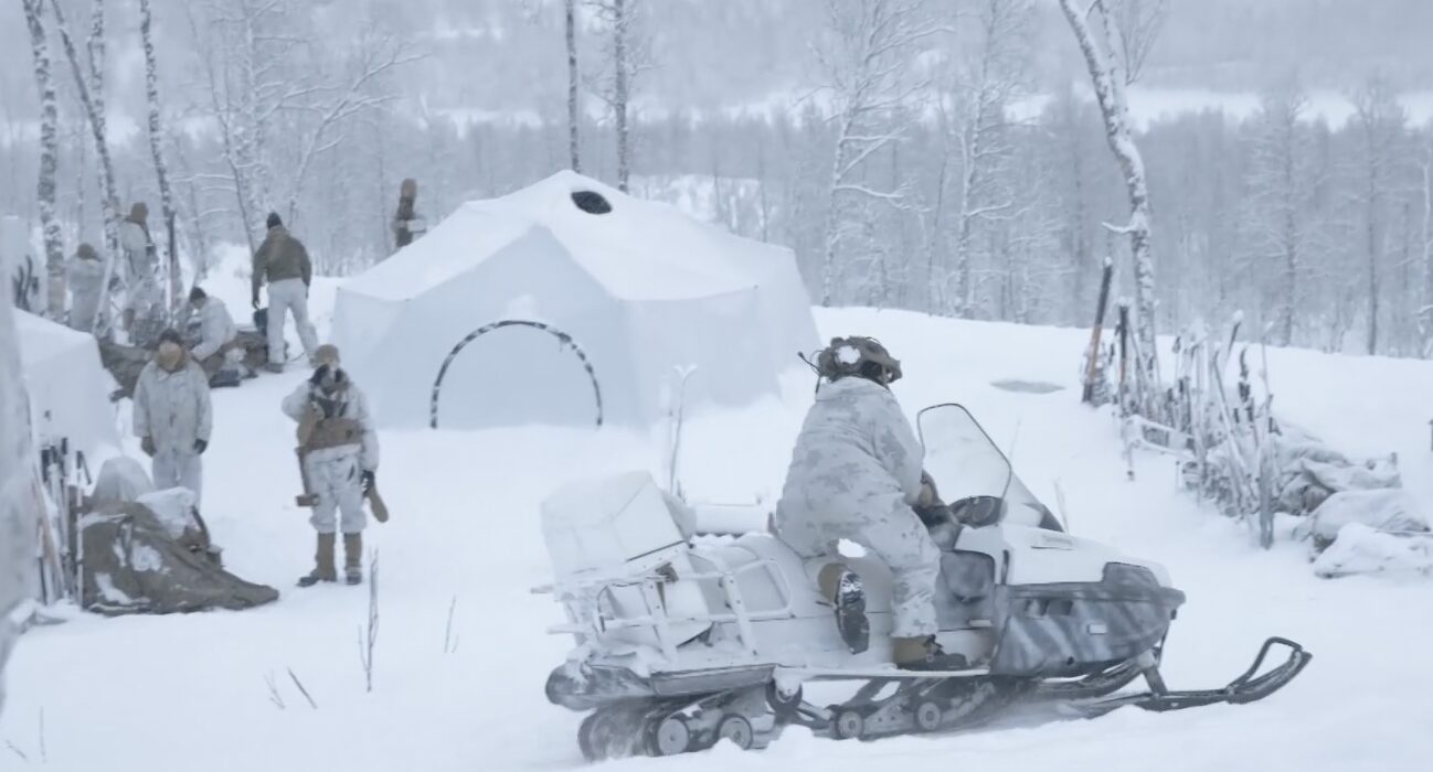 Into the Arctic: US Marines Navigate Howling Winds and White-Out Snow ...
