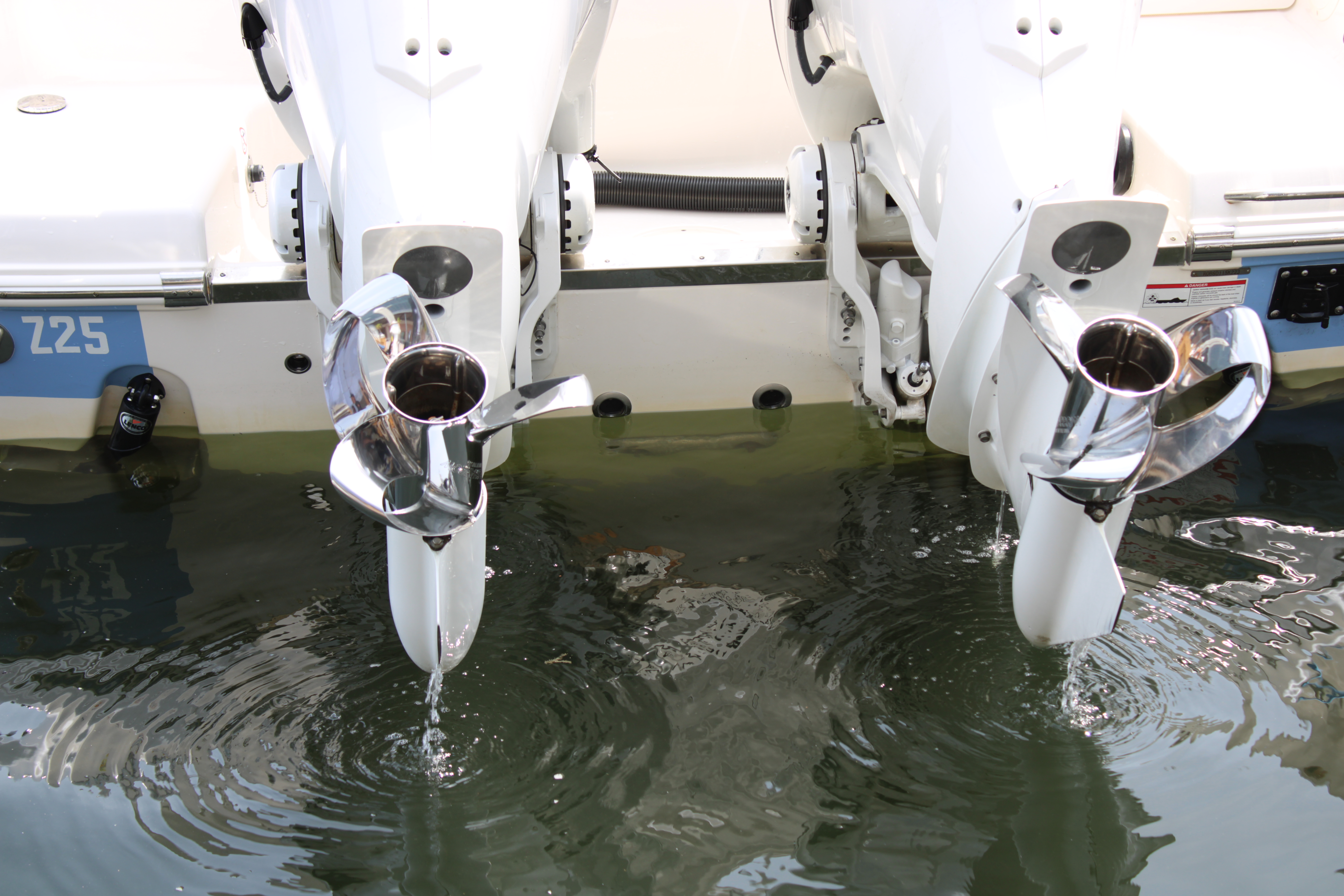 Speedboat S-Turns With Sharrow Propellers: Soldier of Fortune Goes ...