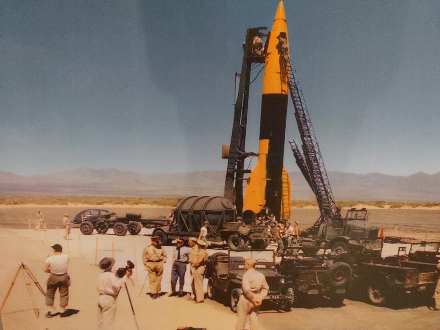 Beyond the Crash: Roswell, the Nuclear Triangle, and UFO Questions That ...